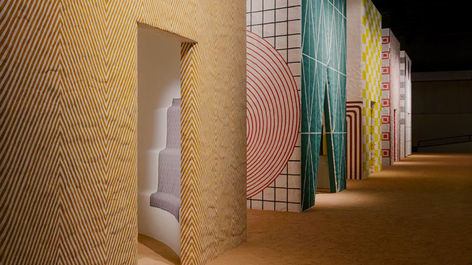 Scarlett Conlon - Fashion & Lifestyle Journalist & Author