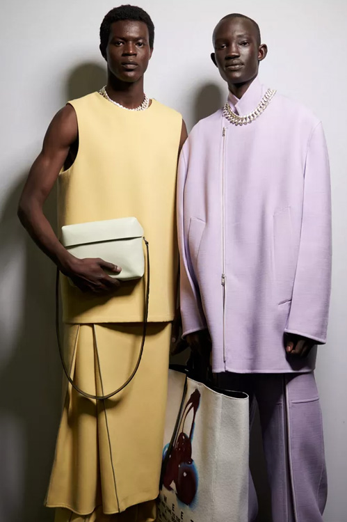 Scarlett Conlon - Fashion & Lifestyle Journalist & Author