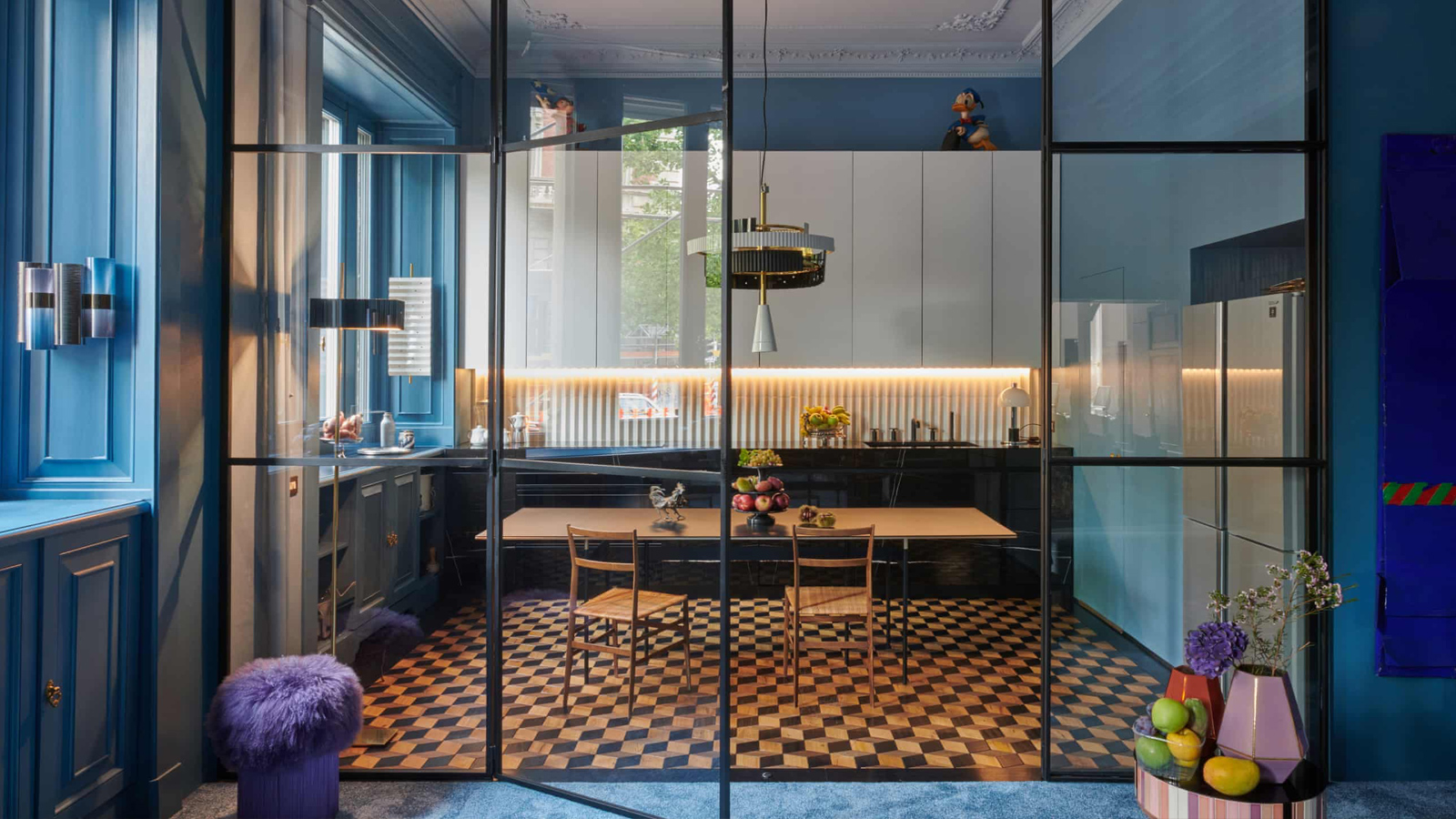 Scarlett Conlon - Fashion & Lifestyle Journalist & Author